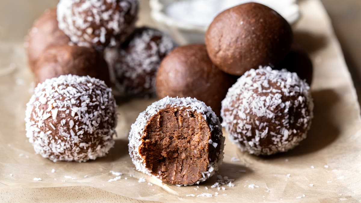 Choc Mint Protein Balls Recipe - Real Food Healthy Body (RFHB)